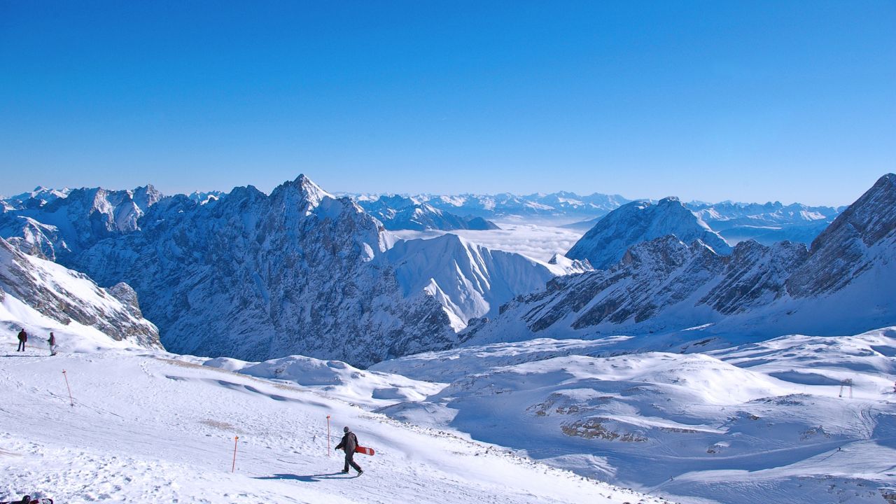 Best French Alps Resorts for Spring Skiing Adventures